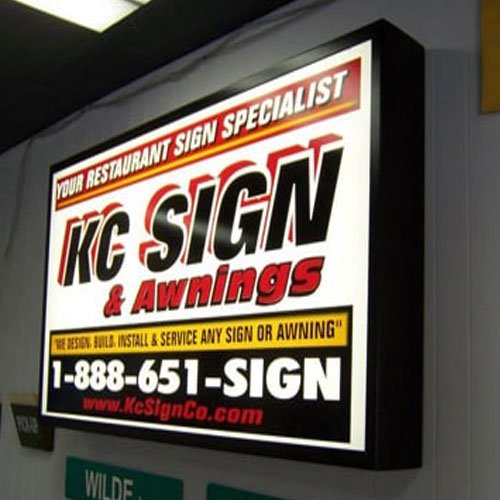 Designing an Illuminated Cabinet Sign: Top Tips and Tricks